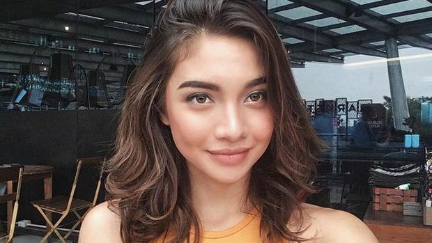 10 Artis Muda Cewek Terhot
