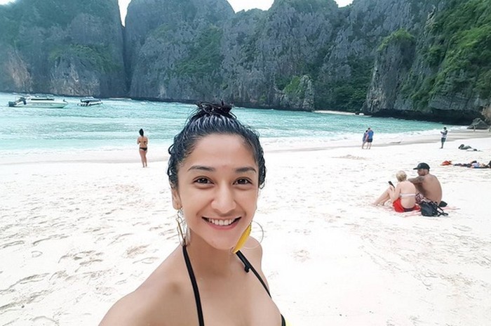 Liburan di Thailand, Fanny Ghassani Tampil Berbikini