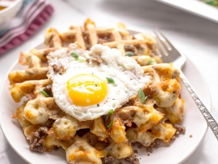 Bosan dengan Waffle Manis? Ini 7 Waffle Gurih yang Cocok Buat Sarapan