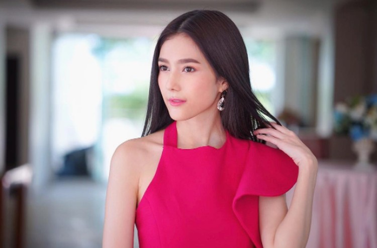 Kecantikan Gadis Thailand Ini Bikin Netizen Terpana