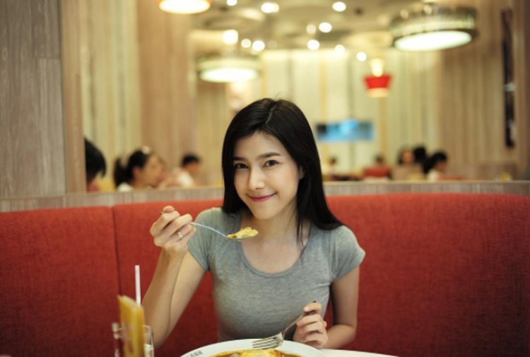 Kecantikan Gadis Thailand Ini Bikin Netizen Terpana