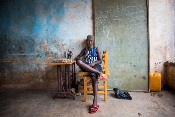 Foto: Manusia Topeng dari Afrika