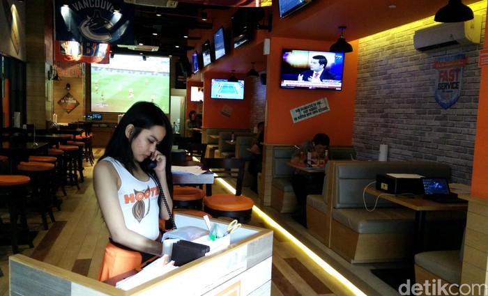 Foto: Begini Penampakan Hooters, Resto Berpelayan Seksi di Jakarta