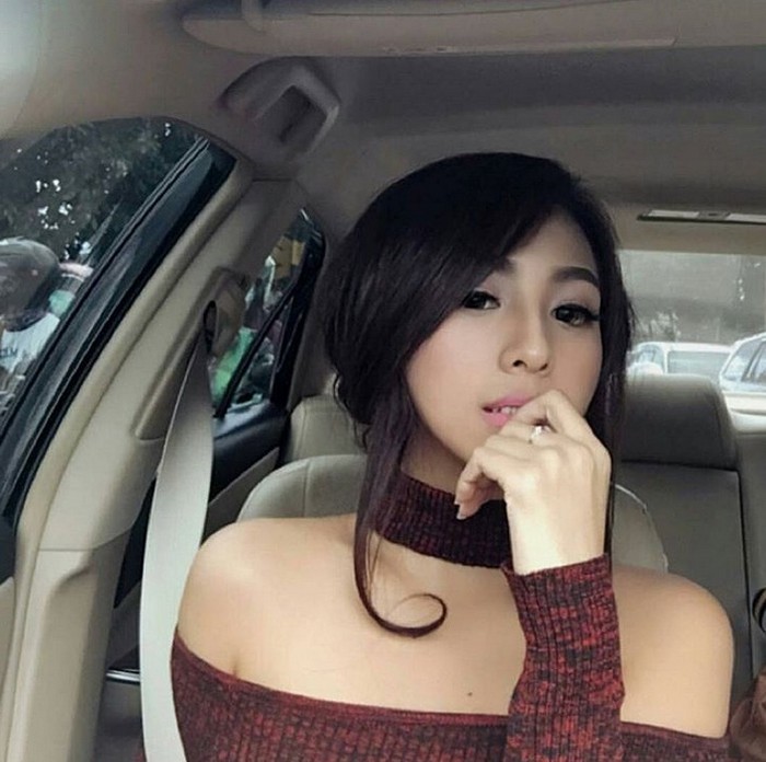 Awas Naksir! Ini Si seksi Angela Lorenza