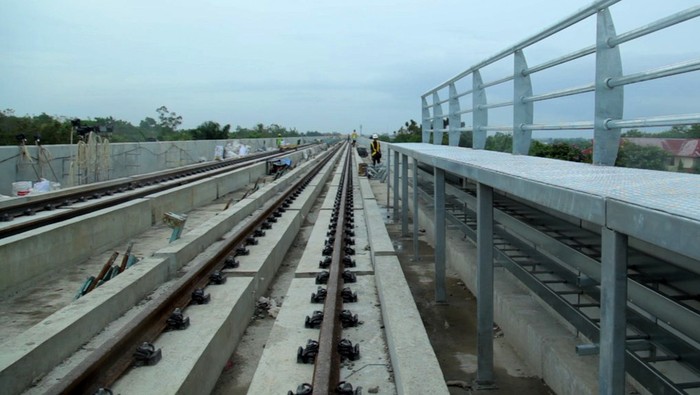 Foto: Keren, Stasiun dan Rel LRT Palembang Sudah Terpasang