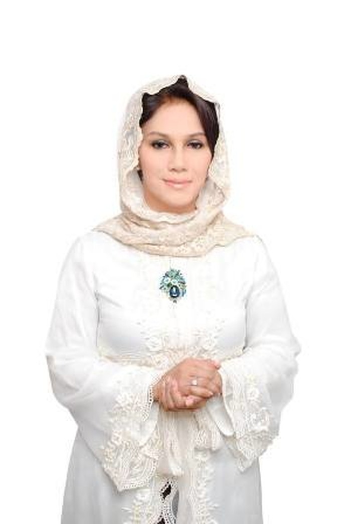 Bunda Sitha, Si Cantik 'Kutu Loncat' yang Terjaring OTT KPK Bunda Sitha, Si Cantik 'Kutu Loncat' yang Terjaring OTT KPK