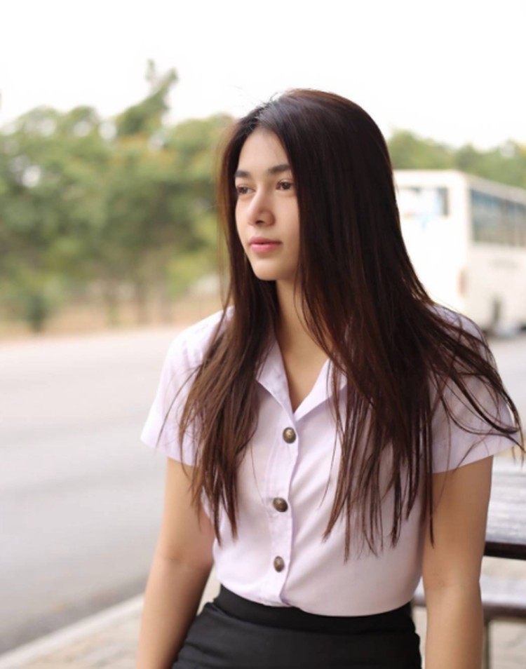 Bukan Seleb Tapi Kecantikan Gadis Ini Hebohkan Instagram