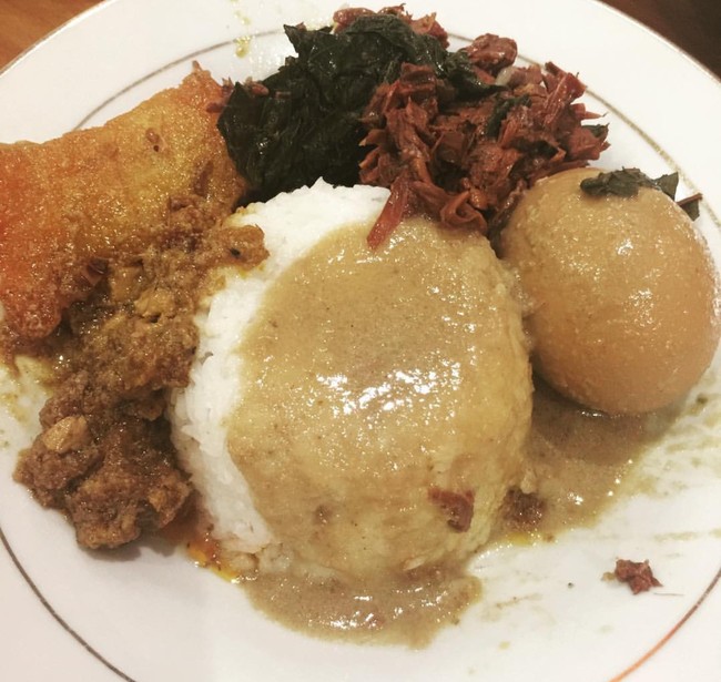 Sarapan Nasi Gudeg yang Sedap hingga Barang Aneh yang Terselip di ...