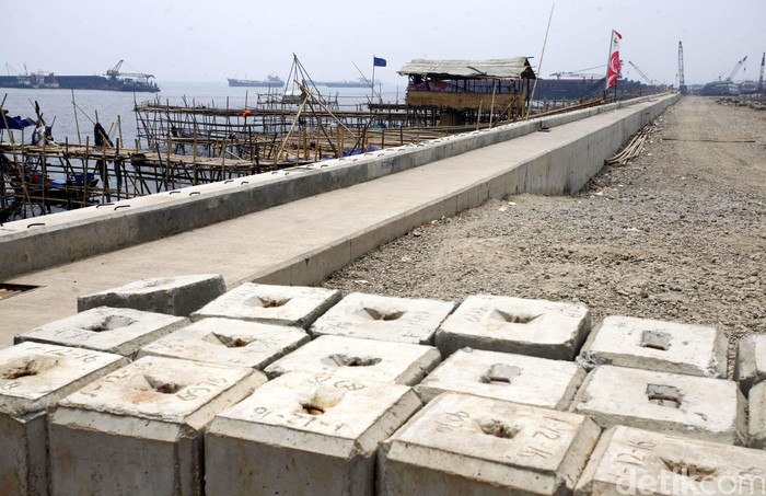 Foto: Keren!!! Ini Tanggul Laut Kalibaru