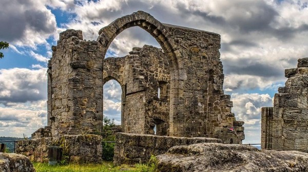 Foto: Kastil-kastil Cantik yang Terbengkalai