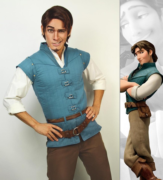Amazing! Pria Ini Bisa Berubah Jadi Pangeran Disney yang Ganteng Banget