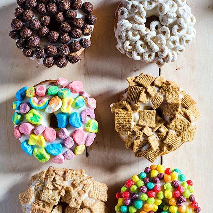 10 Donat Klasik yang Manis Empuk dan Bikin Ketagihan