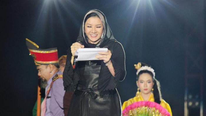 Foto: Rita Widyasari, Bupati Cantik Berprestasi yang Jadi Tersangka KPK