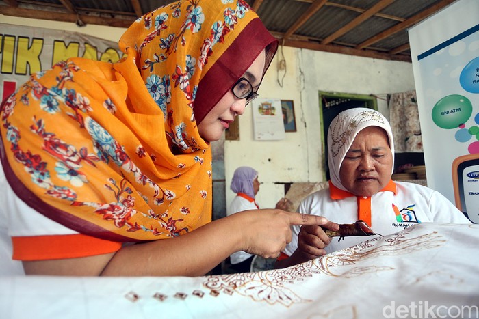 Melihat Pembuatan Batik Maos Cilacap yang Mendunia