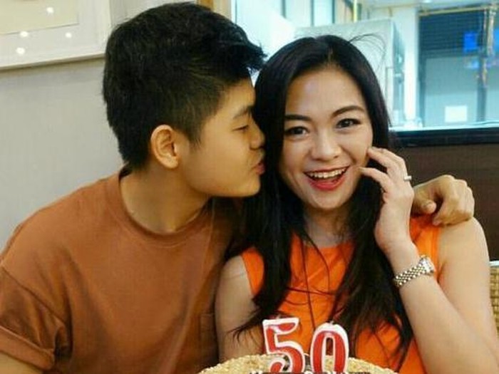 Ingin Awet Muda Seperti Tante Puspa Dewi 3 Tips Ini Perlu Dicoba