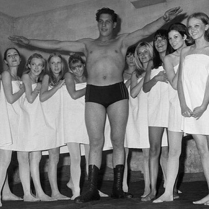 Potret Mereka yang Tidak Bisa Berhenti Tumbuh Karena Gigantisme