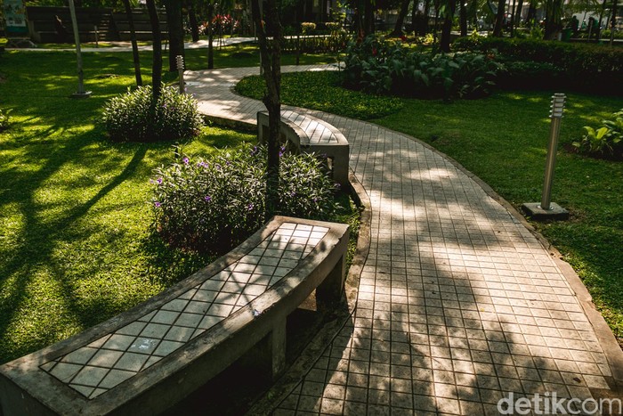 Menikmati Asrinya Taman Potret Tangerang