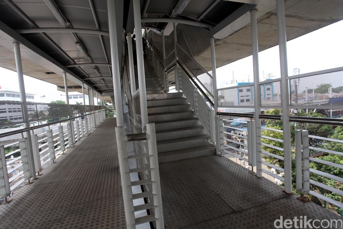 Halte CSW Belum Beroperasi