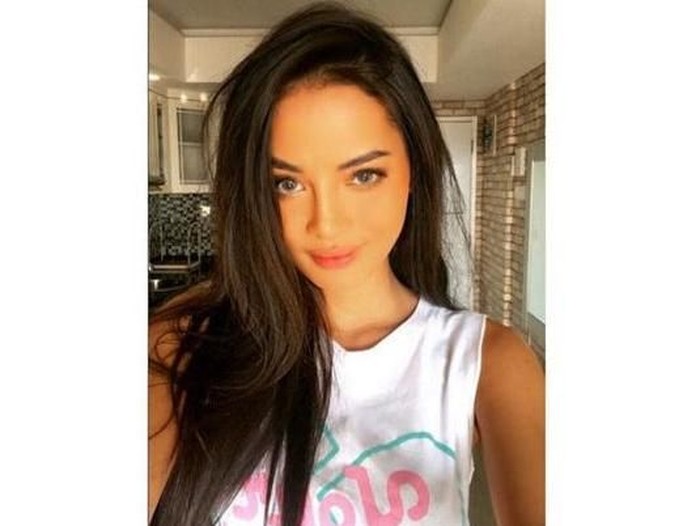 Putus, Erika Carlina Tak Musuhan dengan Aldi Maldini Putus, Erika Carlina Tak Musuhan dengan Aldi Maldini