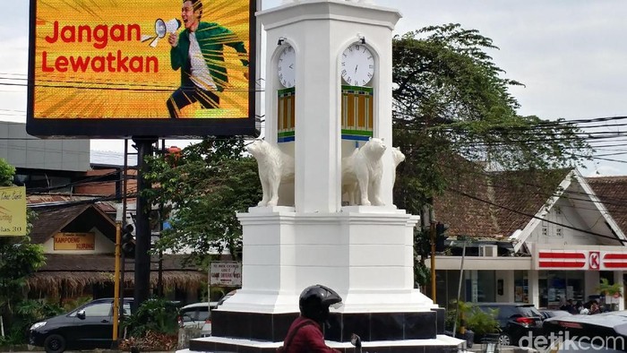 Potret Patung Maung Bandung yang Disebut Mirip Anjing Laut