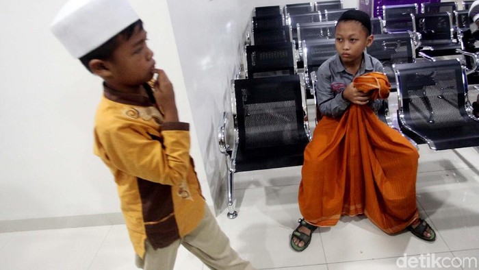 Pada Anak Laki-laki, Sunat Paling Dianjurkan di Usia Ini Pada Anak Laki-laki, Sunat Paling Dianjurkan di Usia Ini
