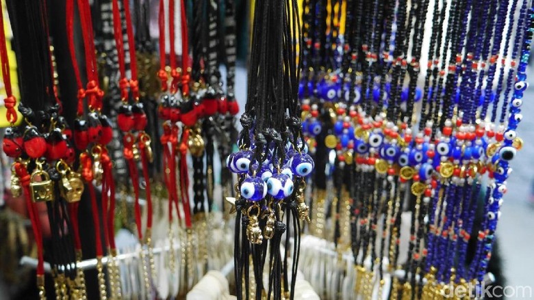 Makna Oleh-oleh Mata Setan dari Turki