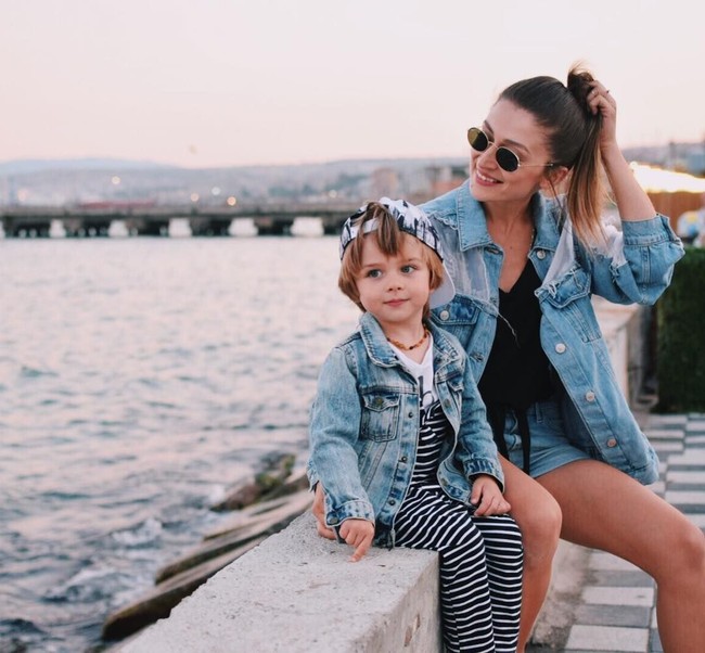 Intip Potret Tampan Mete Gursoy, Bocah yang Viral karena Masuk 9GAG