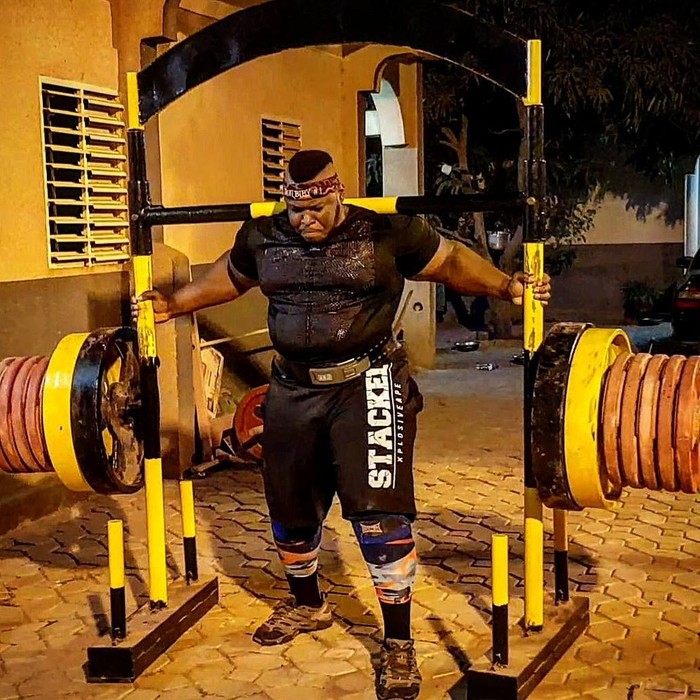 Foto: Iron Biby, Calon Pria Terkuat di Dunia dari Burkina Faso