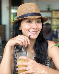 Foto: Susan Bachtiar Tetap Cantik dan Awet Muda karena Doyan Olahraga