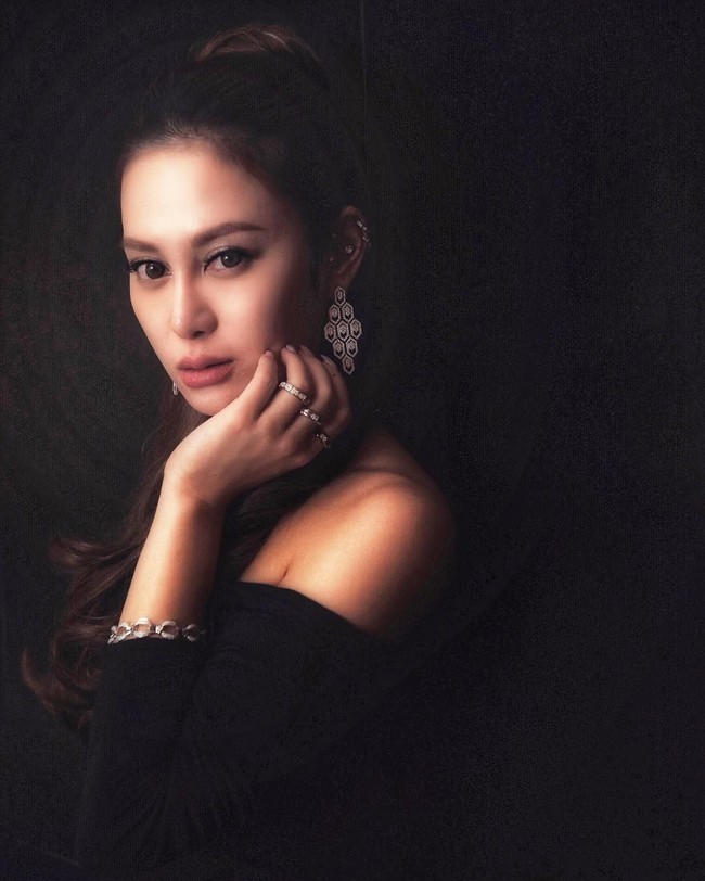 Foto: Intip Gaya Mewah Eleanor Lam, Anak Miliuner dan Sosialita Hong Kong