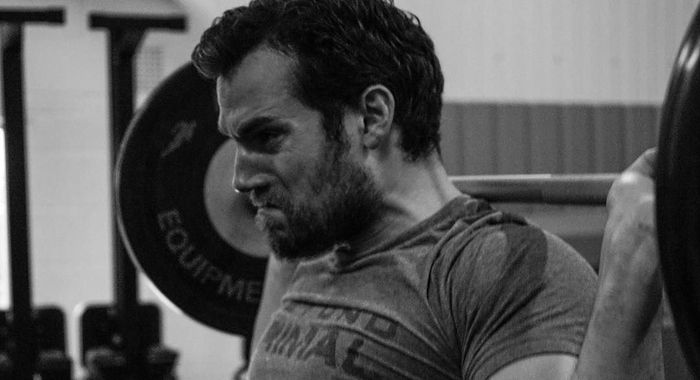Digosipkan Meninggal, Henry Cavill Malah Asyik Latihan Jiu-jitsu - Foto 8