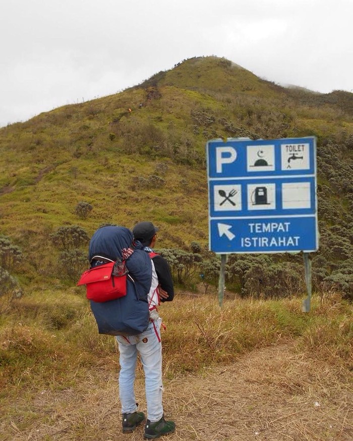 Senyum Dulu Pagi Ini, Lihat Meme Kocak Pendaki Gunung