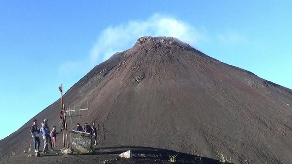 Foto-foto Gunung Soputan di Minahasa, Jadi Ingin Kesana Kan?