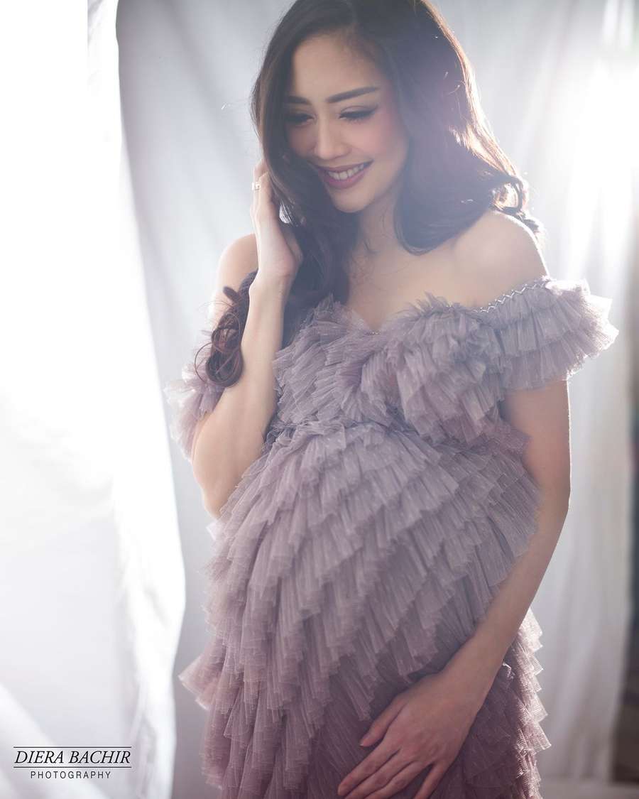 Glowing! Foto Maternity, Ririn Dwi Ariyanti Cantik Banget Glowing! Foto Maternity, Ririn Dwi Ariyanti Cantik Banget