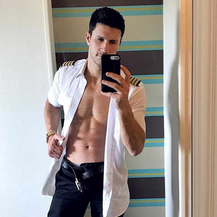 Isai Ortiz, Pilot Ganteng Bertubuh Kekar