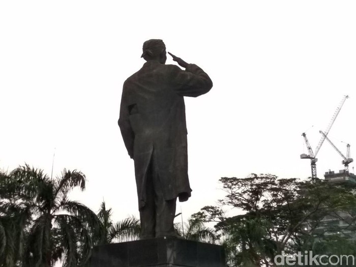 Penampakan Patung Jenderal Sudirman yang Bolong