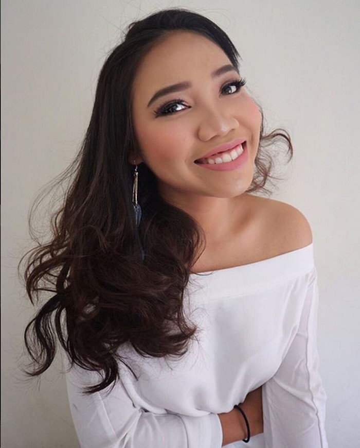 Ini Mumuk Gomez, Presenter Kocak yang Lulusan Kampus Ternama