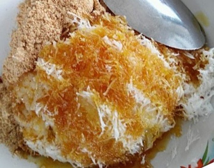 10 Ketan Kukus dengan Aneka Topping Ini Enak Buat Sarapan dan Camilan
