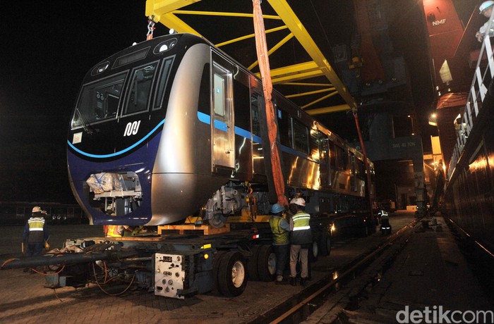 Begini Bentuk Kepala Kereta MRT
