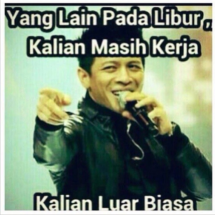 10 Meme Kocak Harus Kerja Saat Weekend