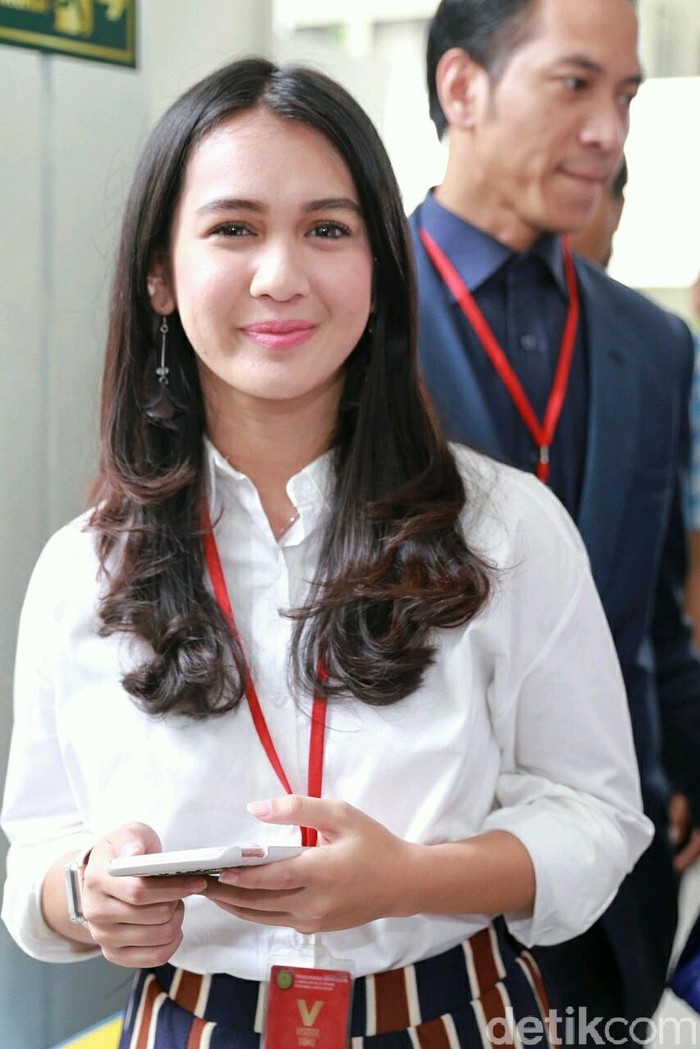 Keceriaan Dhea Annisa Sebelum Ditolak Jadi Saksi