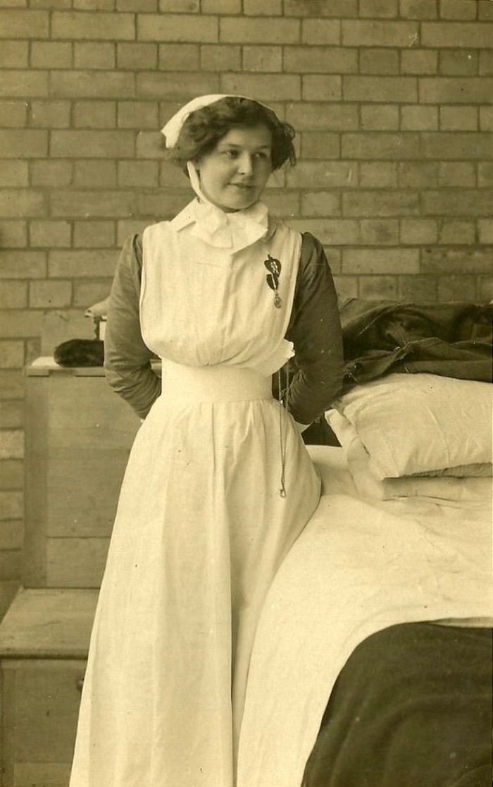 Inilah 10 Potret Perawat Jadul Era 1900-1910, Cantiknya Tak Biasa!