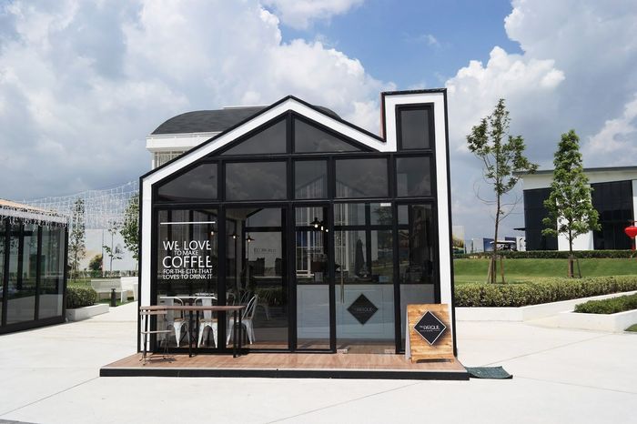 Mengintip Kafe Kaca Menarik yang Jadi Tempat Syuting Video Klip Jay Chou