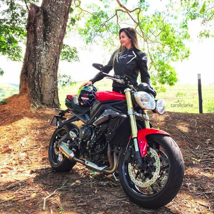 Cewek Brazil yang Doyan Naik Moge