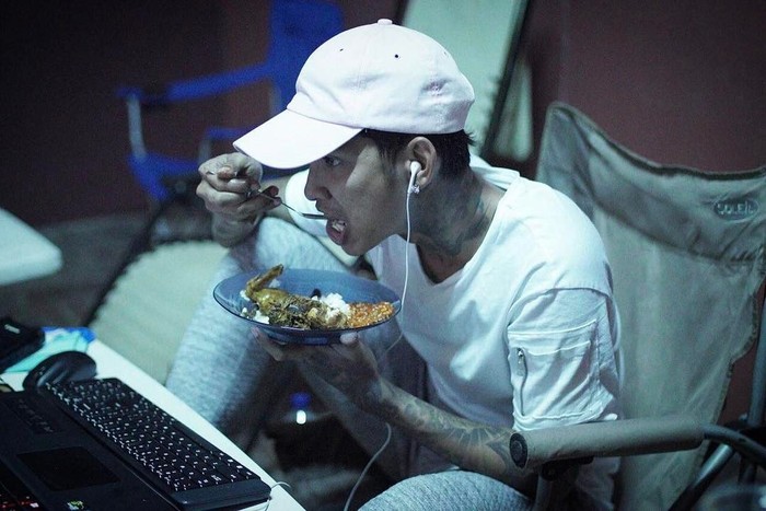 Gaya Makan Young Lex, Rapper Kontroversial yang Hobi Makan Jagung dan ...