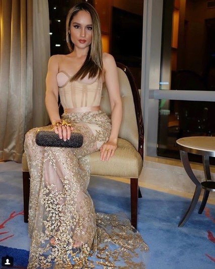 Ini Penampilan Seksi Cinta Laura yang Curi Perhatian Ini Penampilan Seksi Cinta Laura yang Curi Perhatian