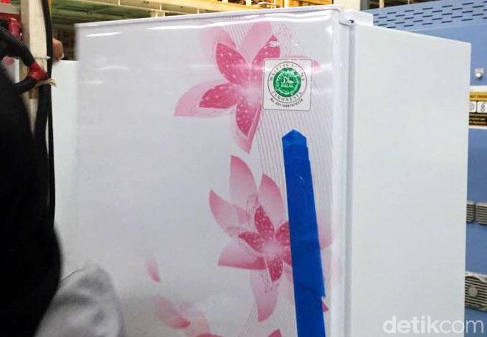 Ini Dia Penampakan Kulkas Halal Pertama di RI
