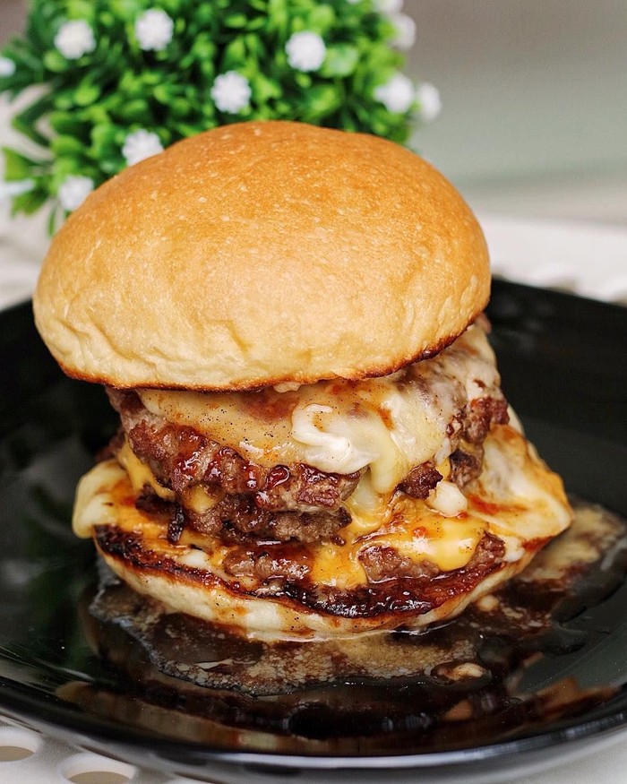 Malas Makan Nasi? 10 Burger Pilihan Netizen Ini Bisa Jadi Pilihan