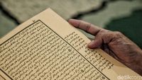 Kitab Kuning: Keunikan dan Contohnya yang Dipelajari di Pesantren