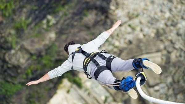 8 Bungee Jumping Tertinggi Dunia
